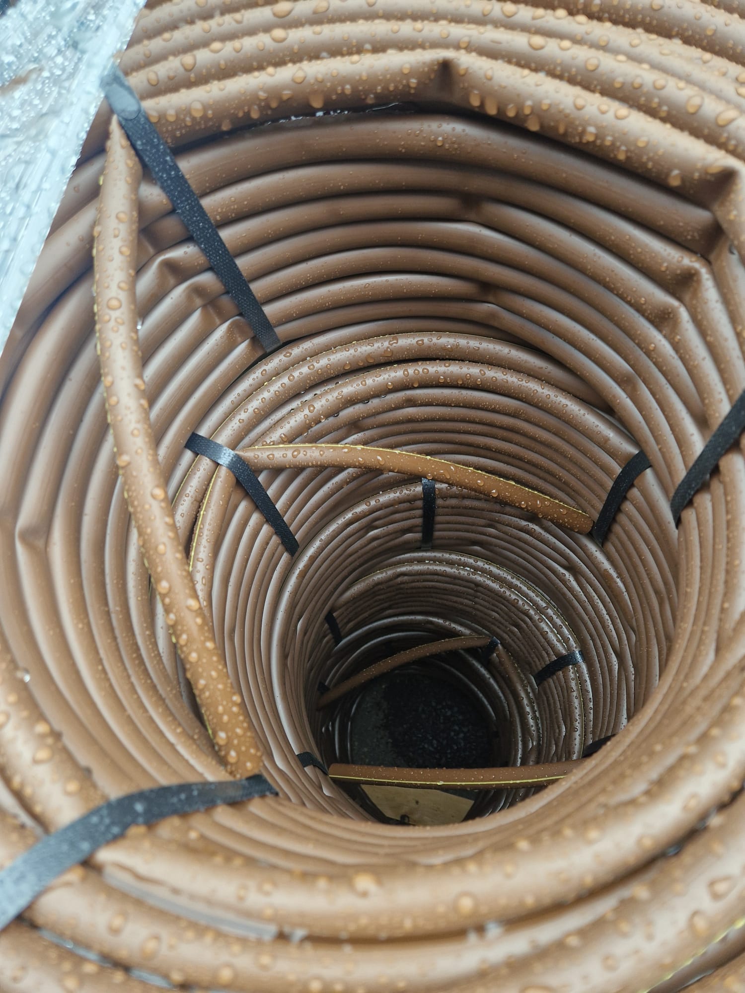 Rain Bird Tropfrohr PCD, Drip-Line Tropfer, 16mm, 33cm, 2,3 l/h, braun ...